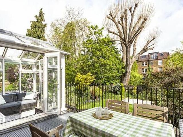3 Bedroom Flat For Sale In London