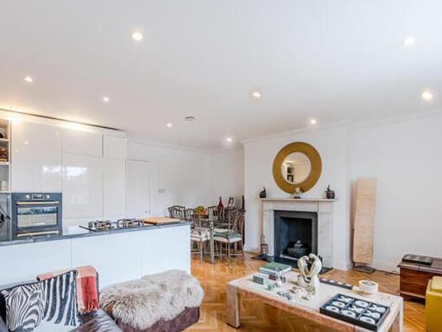 3 Bedroom Flat For Sale In London