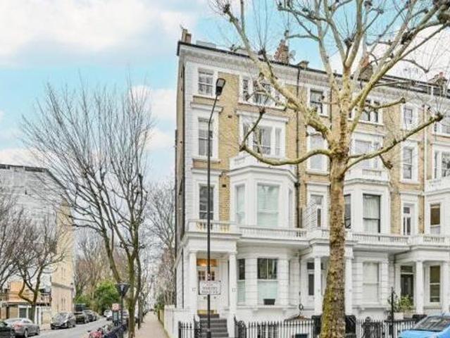 3 Bedroom Flat For Sale In London
