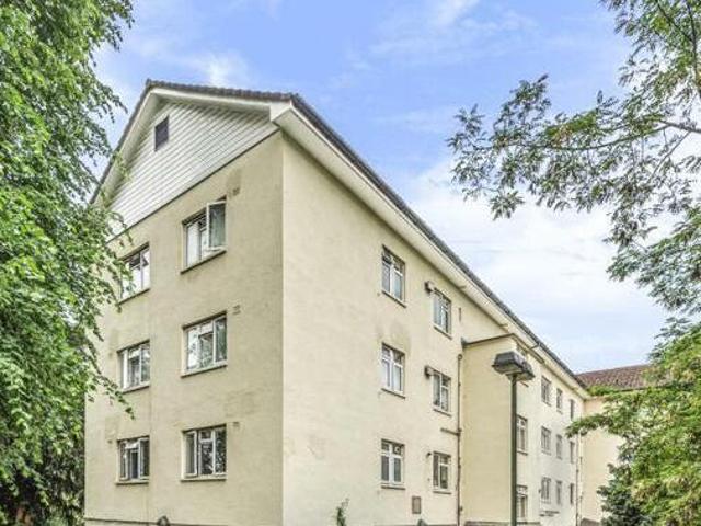 3 Bedroom Flat For Sale In London