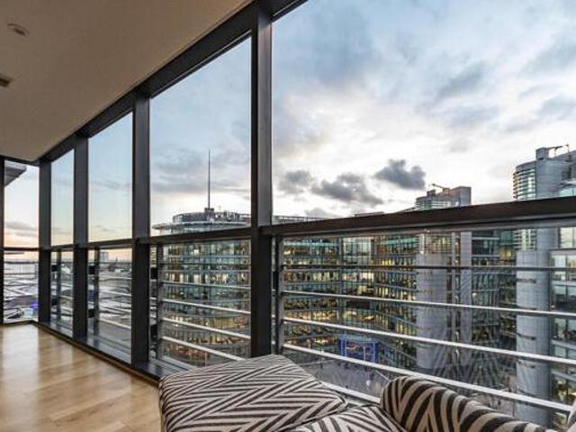 3 Bedroom Flat For Sale In London