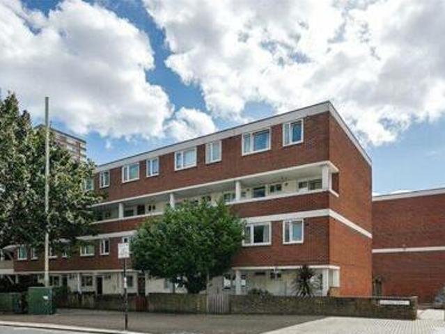 3 Bedroom Flat For Sale In London
