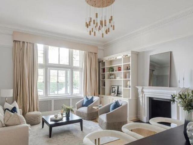 3 Bedroom Flat For Sale In London