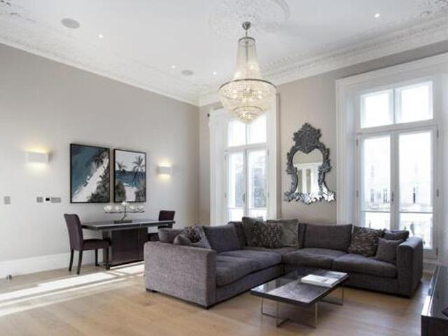 3 Bedroom Flat For Sale In London