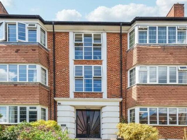 3 Bedroom Flat For Sale In London