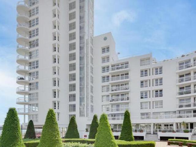 3 Bedroom Flat For Sale In London
