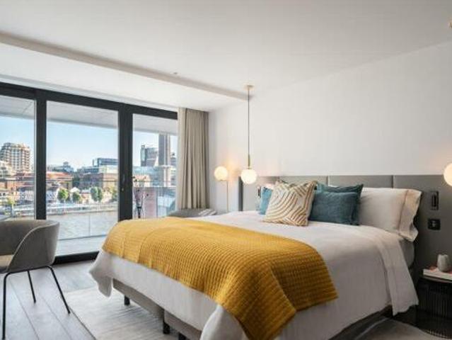 3 Bedroom Flat For Sale In London