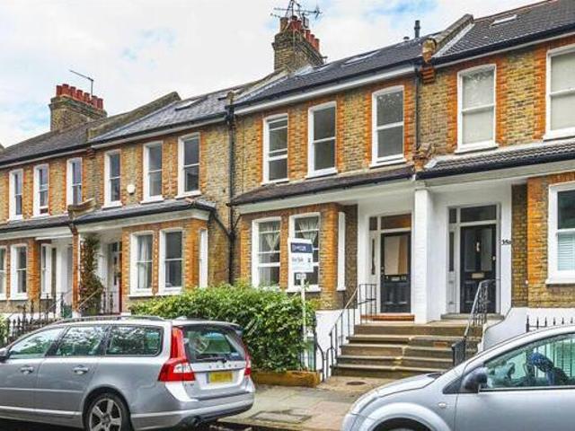 3 Bedroom Flat For Sale In London