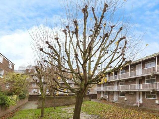 3 Bedroom Flat For Sale In London
