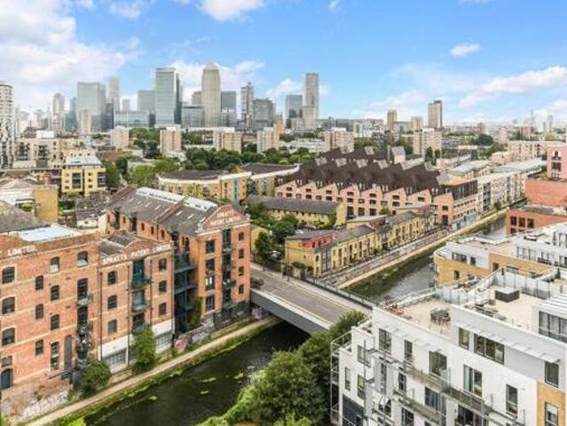 3 Bedroom Flat For Sale In London