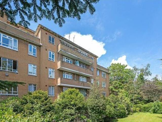 3 Bedroom Flat For Sale In London
