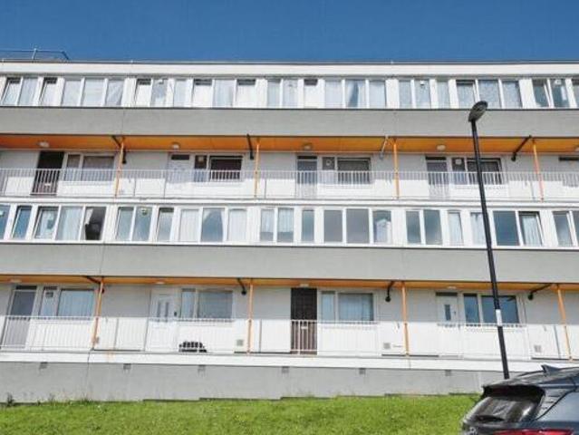 3 Bedroom Flat For Sale In London