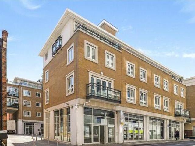 3 Bedroom Flat For Sale In London