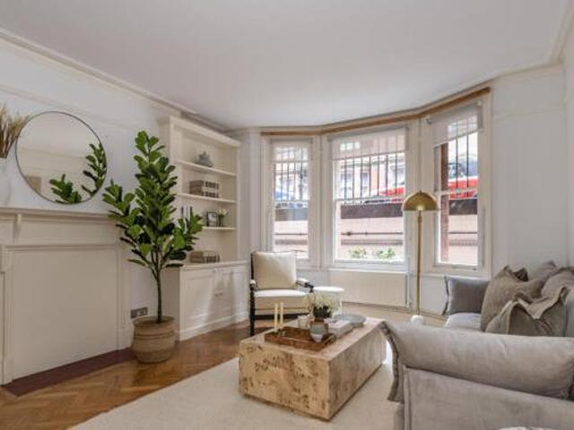 3 Bedroom Flat For Sale In London
