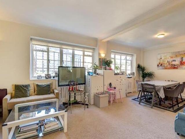 3 Bedroom Flat For Sale In London