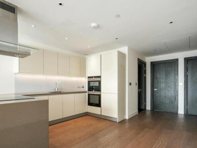 3 Bedroom Flat For Sale In London
