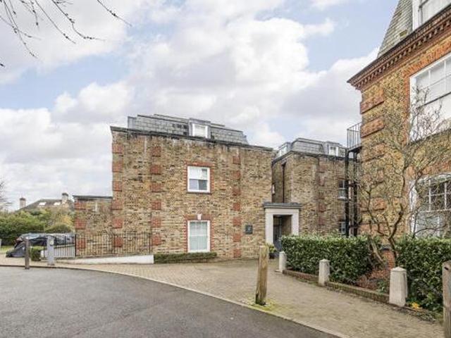 3 Bedroom Flat For Sale In London