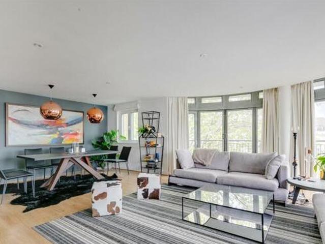 3 Bedroom Flat For Sale In London