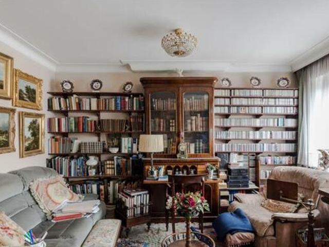 3 Bedroom Flat For Sale In London