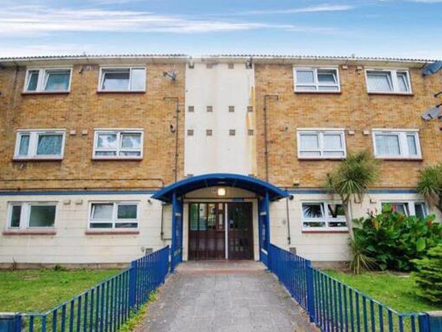 3 Bedroom Flat For Sale In London