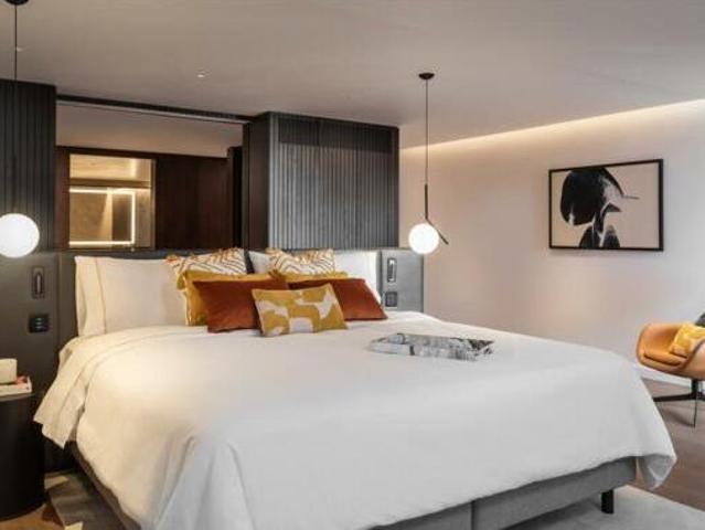 3 Bedroom Flat For Sale In London