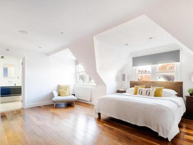 3 Bedroom Flat For Sale In London