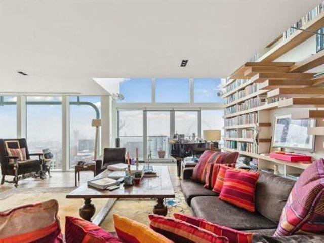 3 Bedroom Flat For Sale In London