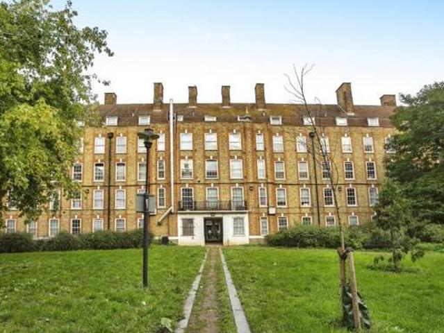 3 Bedroom Flat For Sale In London