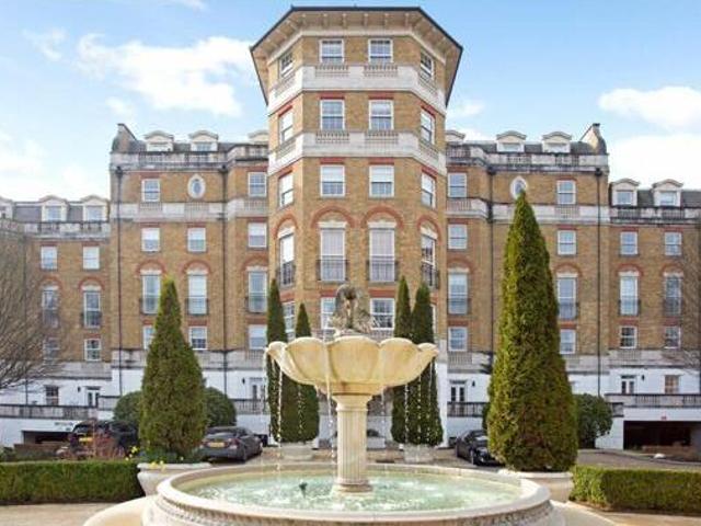 3 Bedroom Flat For Sale In London