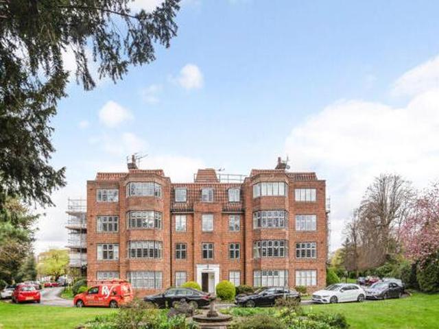 3 Bedroom Flat For Sale In London