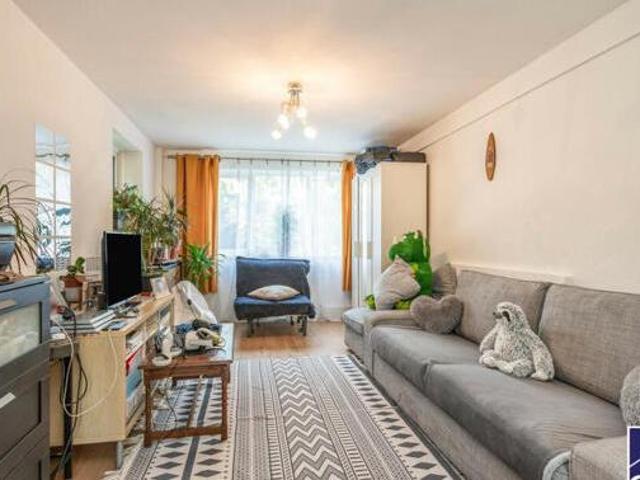 3 Bedroom Flat For Sale In London