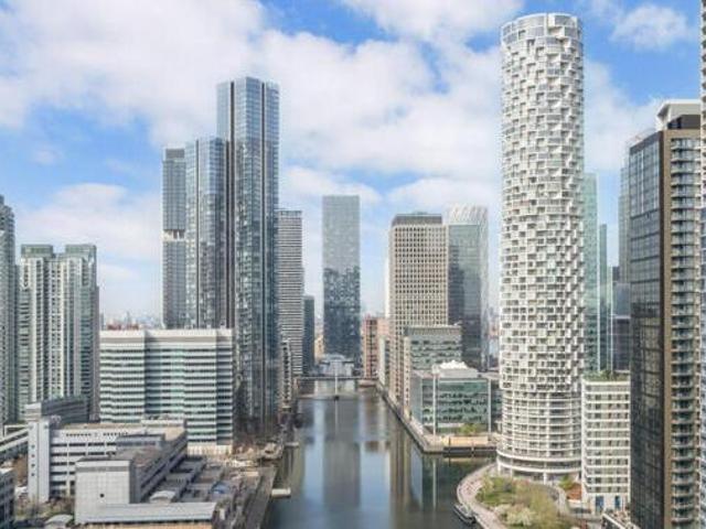 3 Bedroom Flat For Sale In London