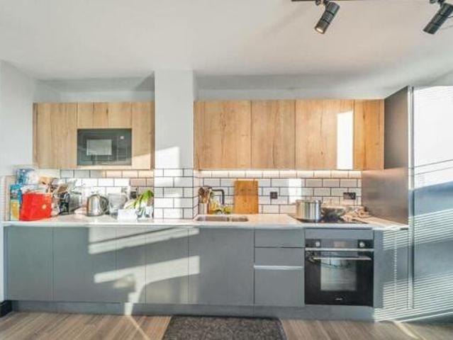 3 Bedroom Flat For Sale In London Bridge, London