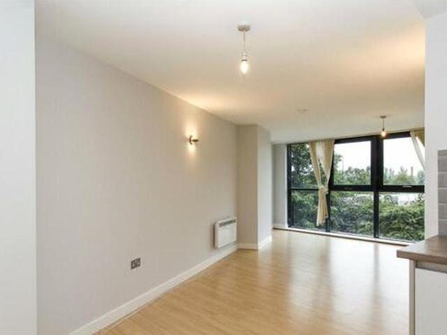 3 Bedroom Flat For Sale In Manchester, Greater Manchester