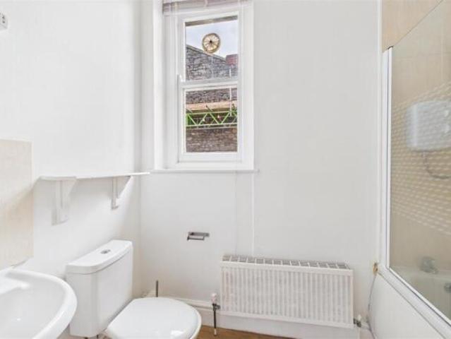 3 bedroom flat for sale in Manilla Road, Clifton, BS8