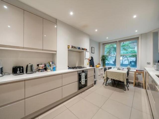 3 bedroom flat for sale in Maida Vale, London, W9