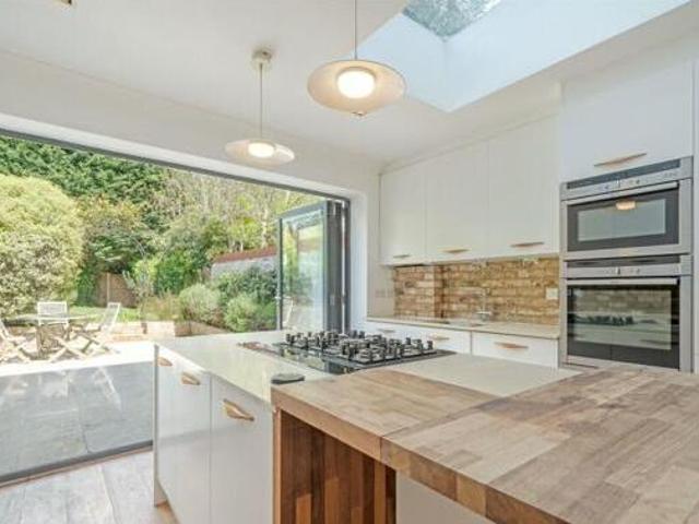 3 Bedroom Flat For Sale In Mapesbury