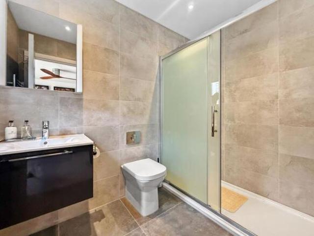 3 bedroom flat for sale in Marine Drive, Rottingdean, BN2