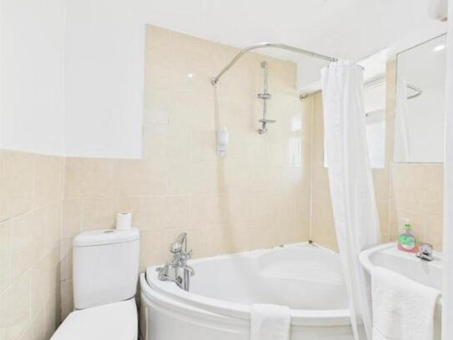 3 bedroom flat for sale in Marine Parade, Brighton, BN2