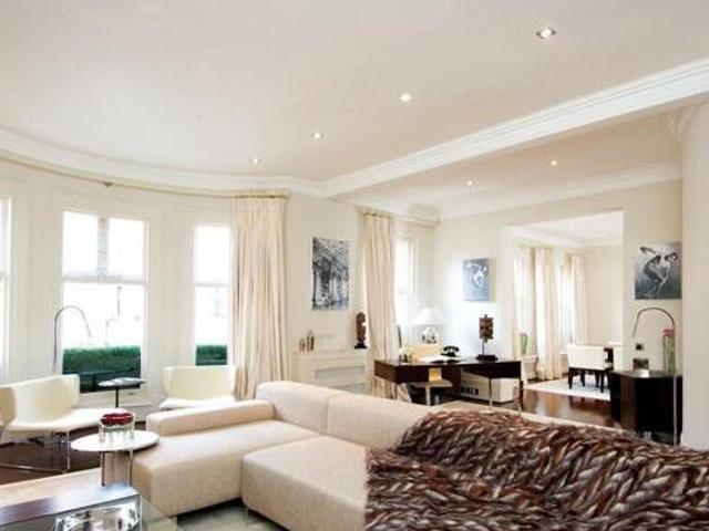 3 Bedroom Flat For Sale In Mayfair, London