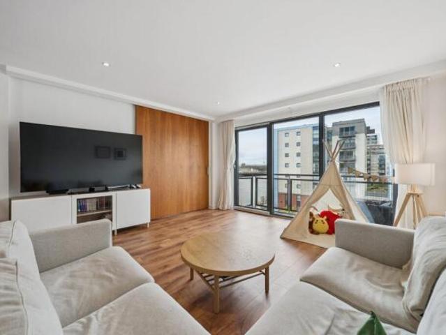 3 bedroom flat for sale in Meadowside Quay Square, Flat 4/1, Glasgow Harbour, Glasgow, G11 6BT, G11