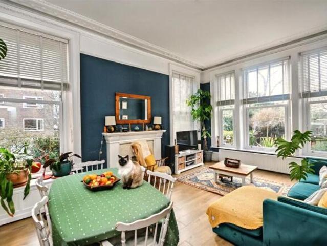 3 bedroom flat for sale in Meads Road, Eastbourne, BN20