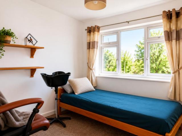 3 bedroom flat for sale in Mersey Road, Liverpool, L23
