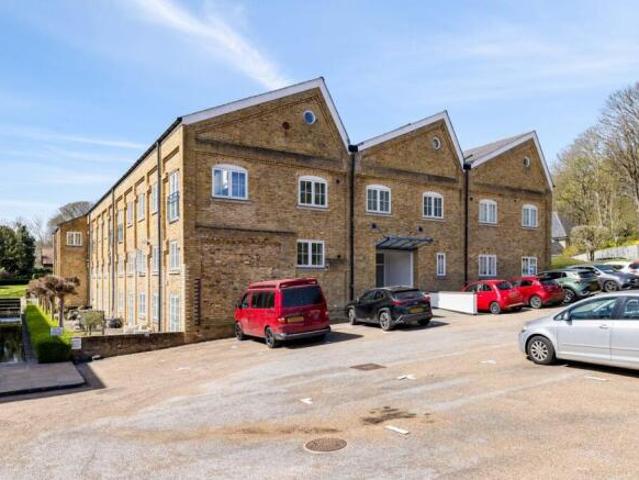 3 bedroom flat for sale in Mill Race, River, Dover, CT17