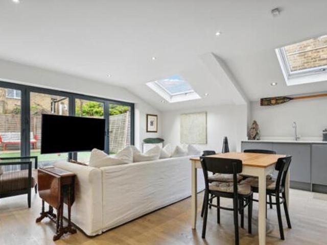 3 Bedroom Flat For Sale In Munster Village