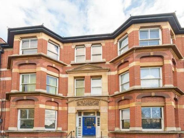 3 Bedroom Flat For Sale In New Cross, London