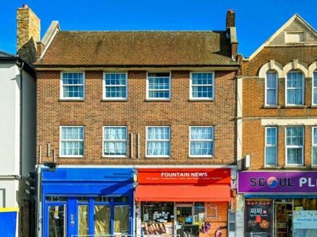 3 Bedroom Flat For Sale In New Malden