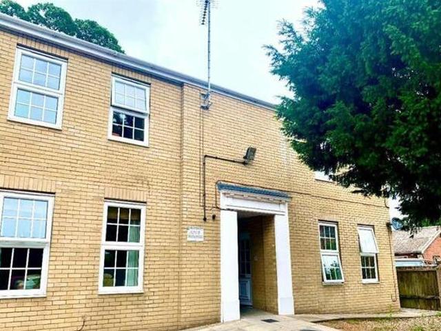 3 Bedroom Flat For Sale In Norwich Road
