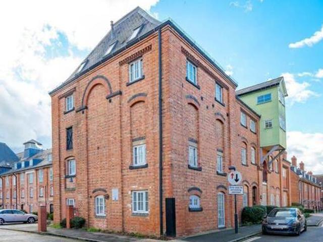 3 Bedroom Flat For Sale In Oxfordshire