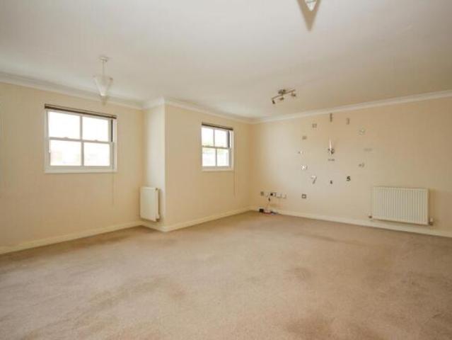 3 bedroom flat for sale in Packington Place, Leamington Spa, Warwickshire, CV31